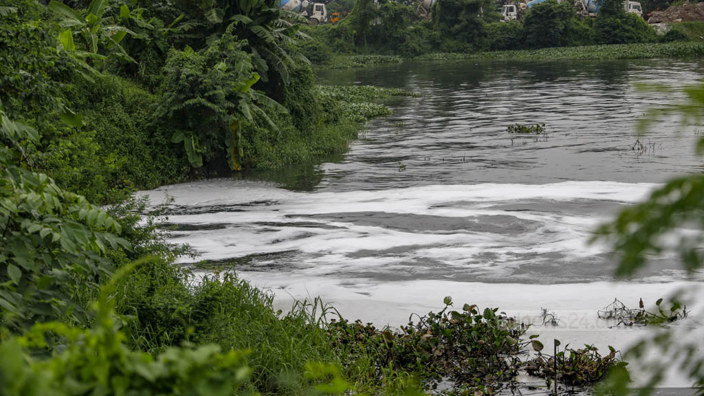 Waste from Mirpur factories flow into Turag River