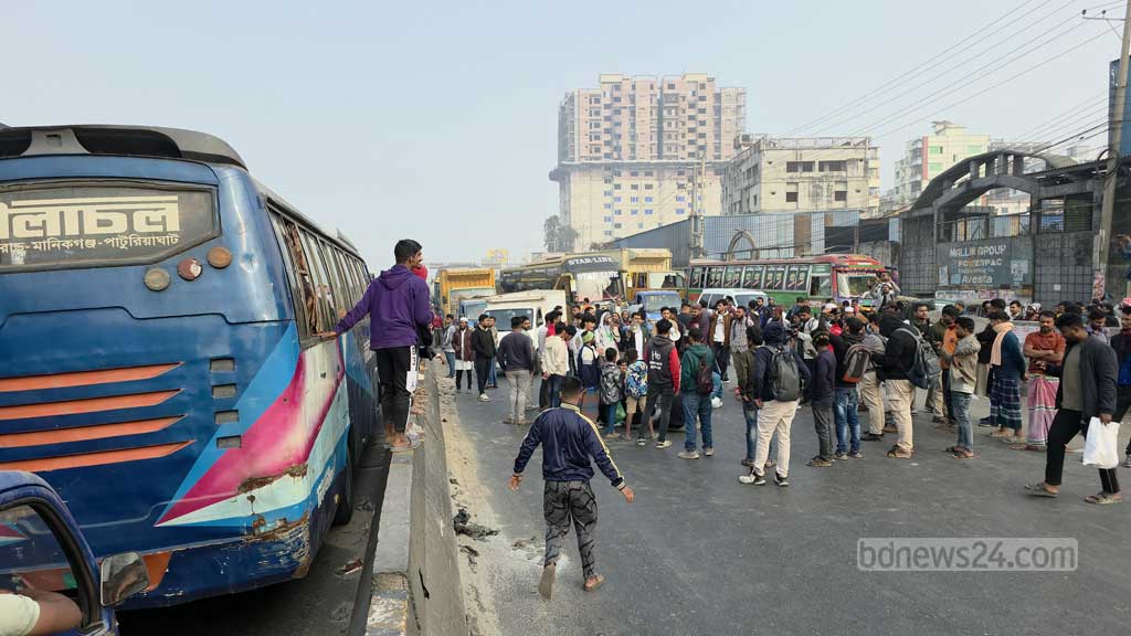 Protesters block Dhaka–Ctg Highway over Hadi killing