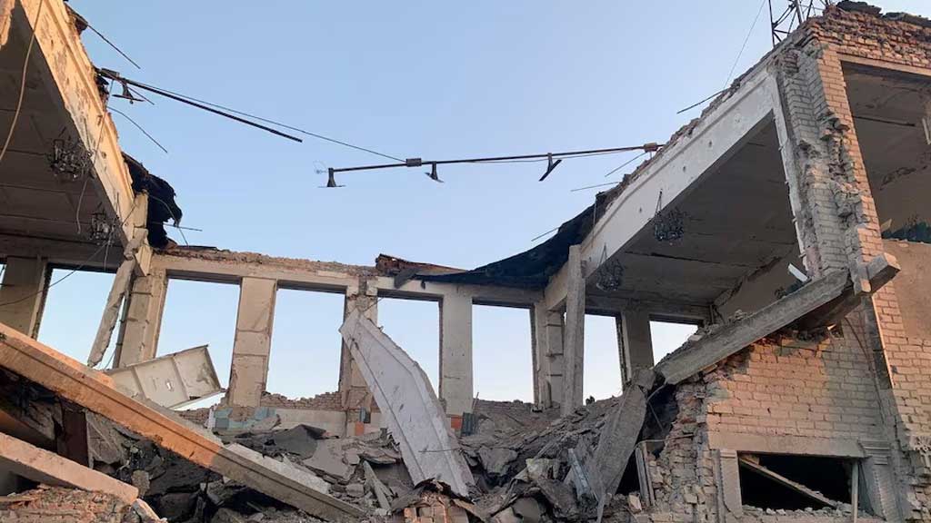 Russian air strikes kill 19 in southeastern Ukraine