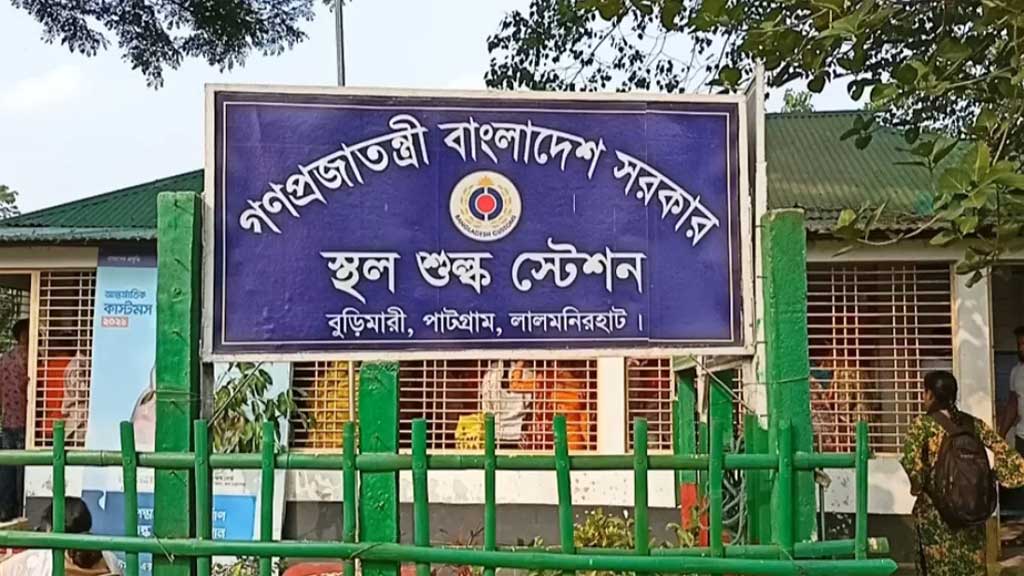 13 trucks of food items stranded at Burimari port