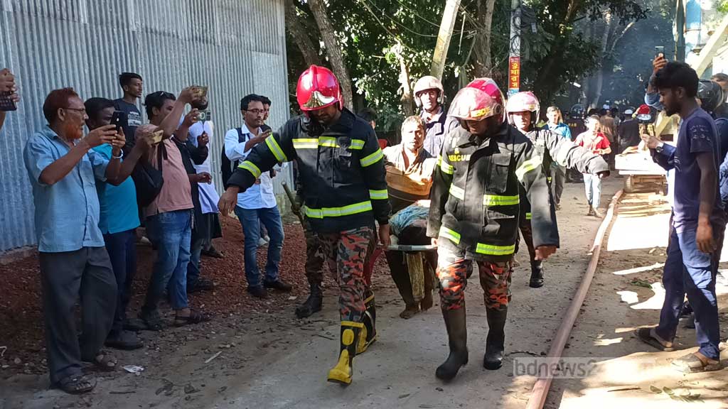 One killed as mob digs up, burns body of ‘Nural Pagla’ in Rajbari: police | Pakistan Defence Forum