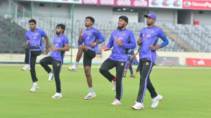 টিভিতে রোববারের খেলা