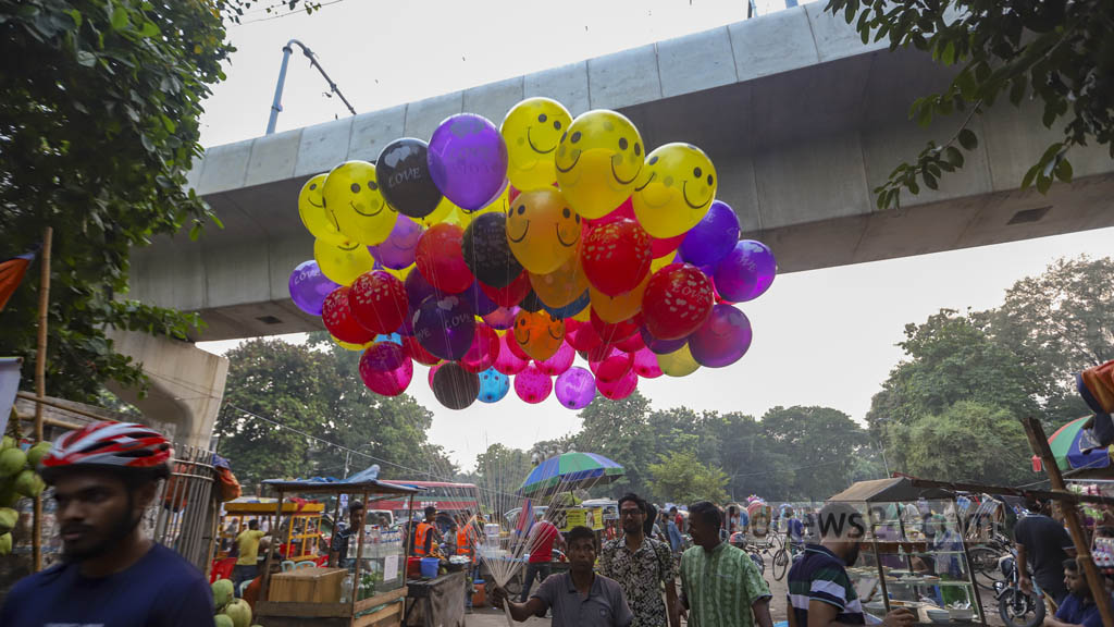 Hydrogen-inflated party balloons: ‘bombs’ ticking in crowds in Bangladesh