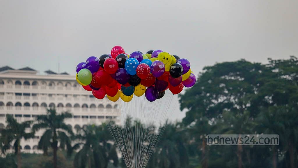 Hydrogen-inflated party balloons: ‘bombs’ ticking in crowds in Bangladesh