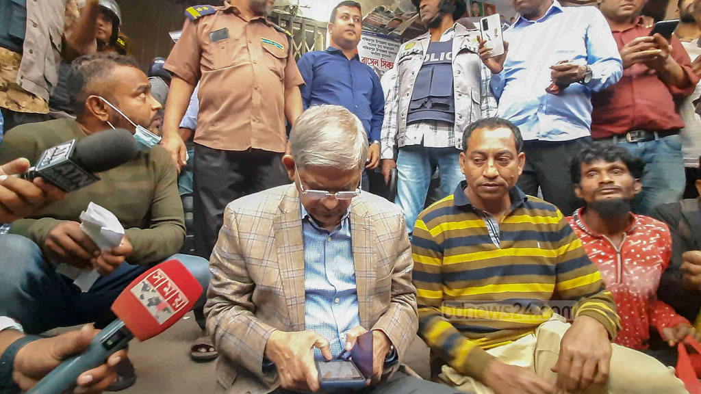 Police detain Rizvi, Annie after violent clashes over Dhaka rally