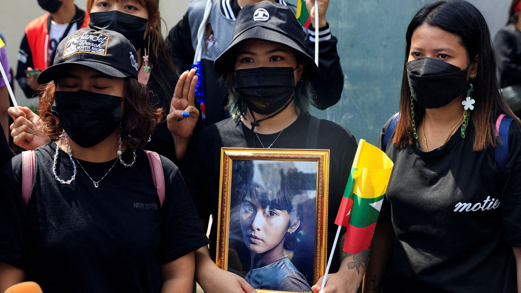 Former minister, writer among Myanmar prisoners freed in amnesty