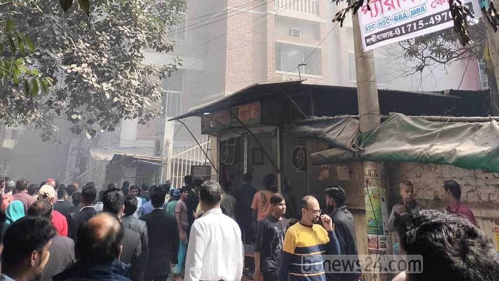 Fire service responders douse flames at Old Dhaka court