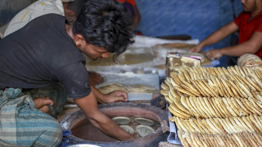Traditional Bakarkhani of Dhaka