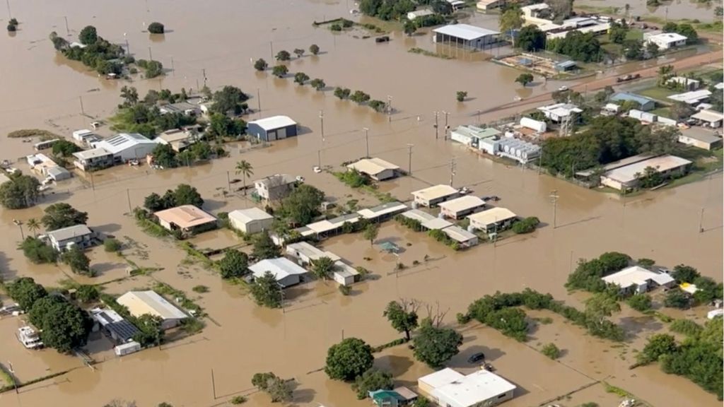 Heavy rains in Australia's east spark flash flooding, rescues