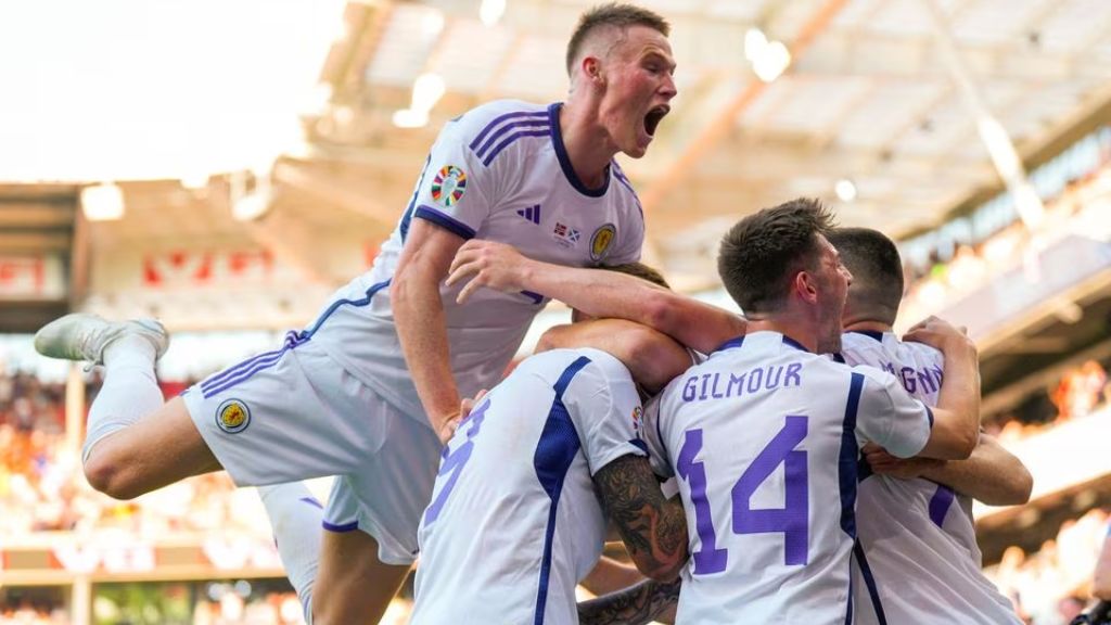 Scotland strike late to beat Norway 2-1