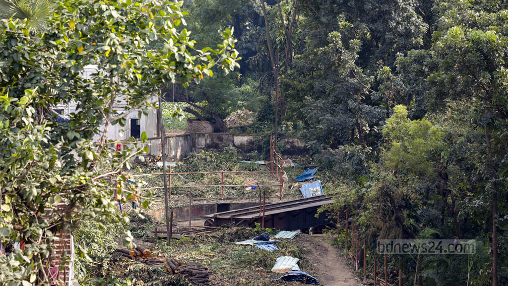 Railway turntable repairs