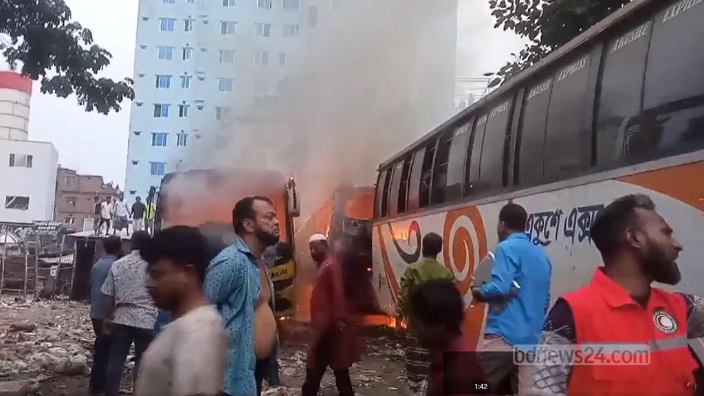 3 Ekushey Express buses torched in Dhaka’s Maniknagar amid BNP’s 48 ...