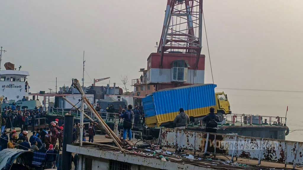 Conflicting accounts surface after Bangladesh RoRo ferry capsize