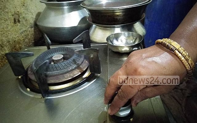 Chattogram households struggle as gas shortage strikes again