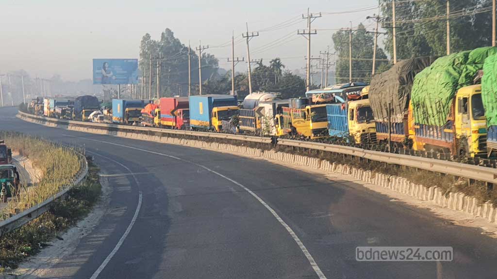 Traffic tailback stretches for 17 km on Tangail highway