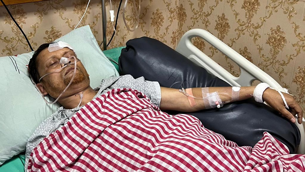 Dentist beaten by Kishore Gang in Chattogram dies