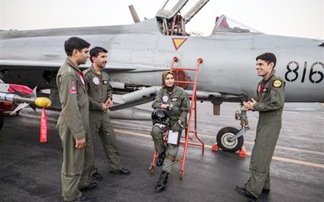 Pakistan fighter pilot wins battle of sexes, now she's ready for war