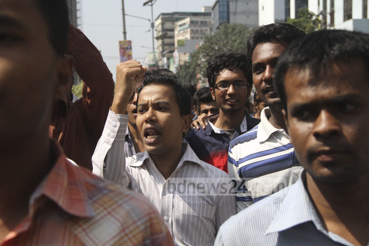 'Dissident' JCD members attack Naya Paltan office