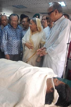 Corpses line Azimpur burial site