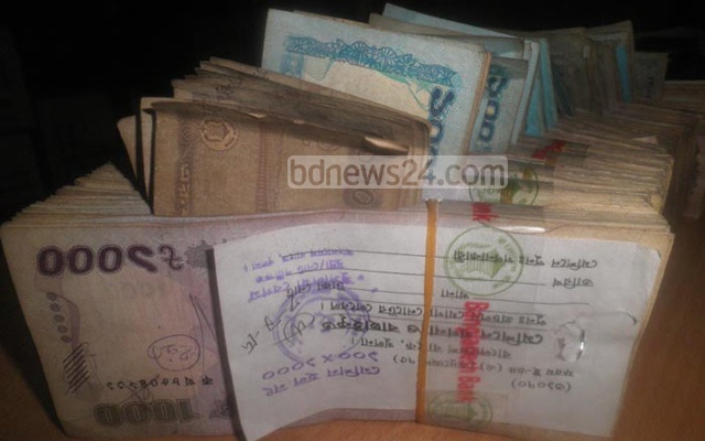 Tk 100 notes in Tk 1000 bundles, Sonali Bank branch under scanner