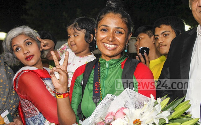 Bangladesh mountaineer Wasfia Nazreen returns home