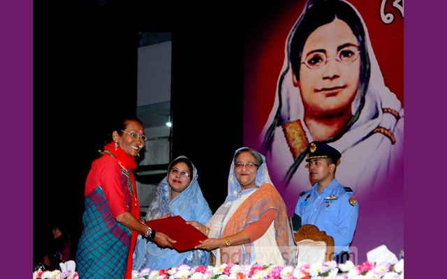 Bibi Russell, Taibun Nahar get Rokeya Padak