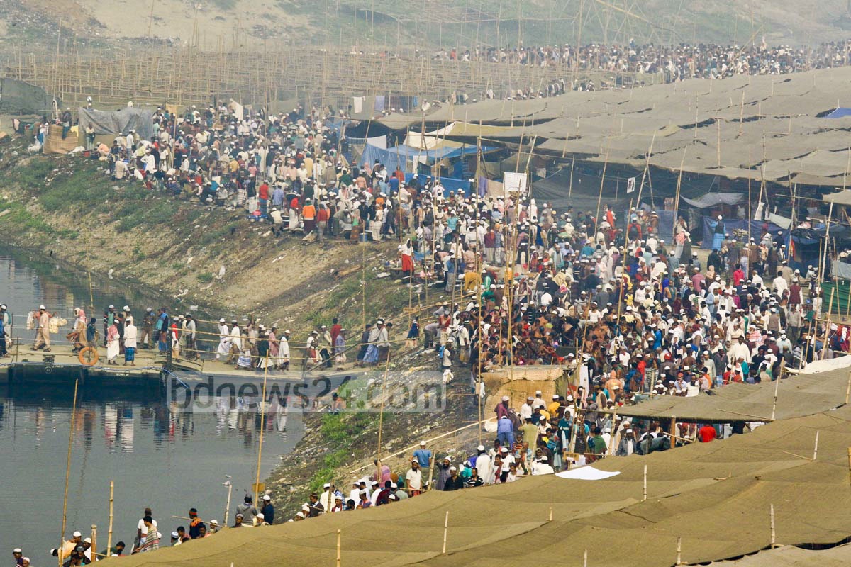 Hundreds of thousands gather at Tongi to join final Bishwa Ijtema prayers