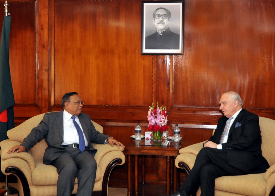 UN migration representative Peter Sutherland meets FM Ali