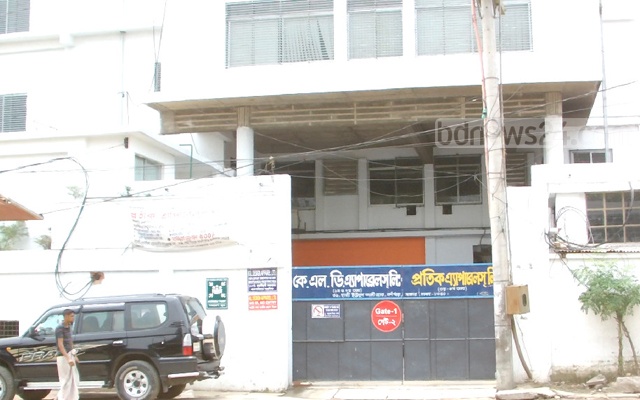 Two apparel factories closed in Savar as cracks emerge in the building