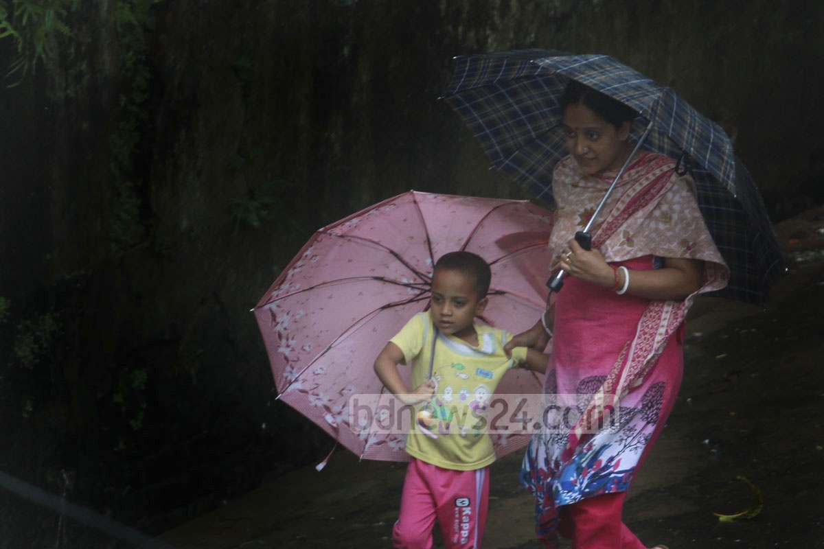Rain may continue for 2 more days under the influence of Roanu