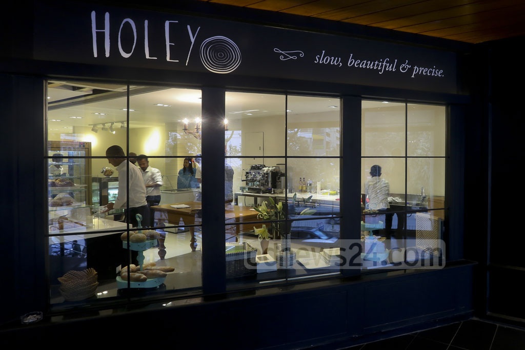 Holey Artisan reopens at a new Gulshan location
