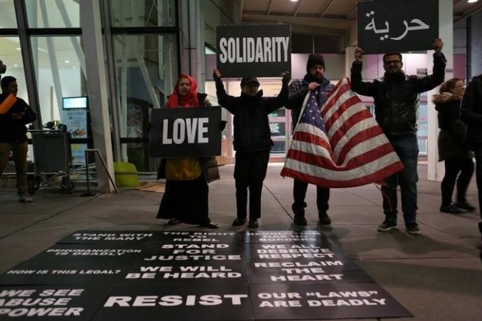 Global backlash grows against Trump's immigration order