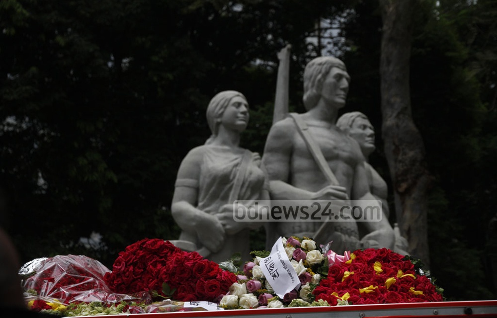 Last respects for ‘Aparajeyo Bangla’ sculptor Syed Abdullah Khalid