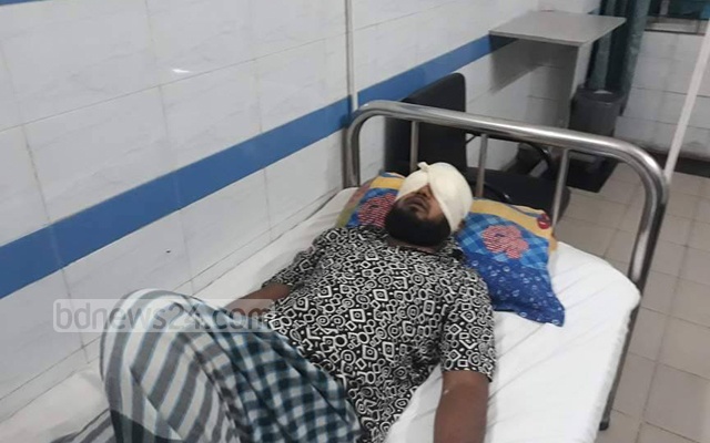 College student losing eyesight after being hit by police tear shell