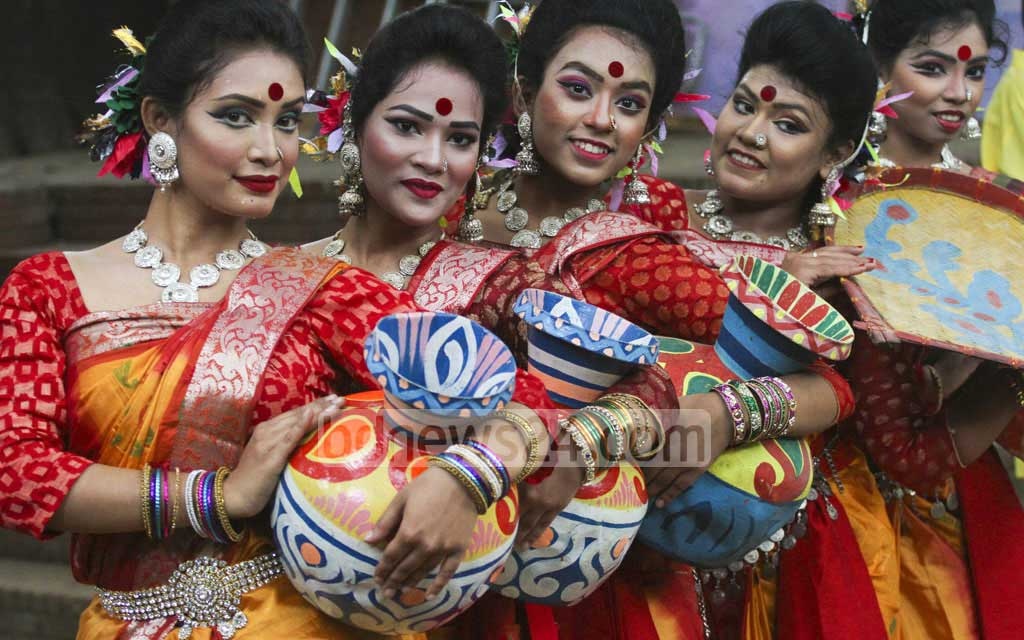 Cultural activists celebrate Nobanno Utsav in Dhaka