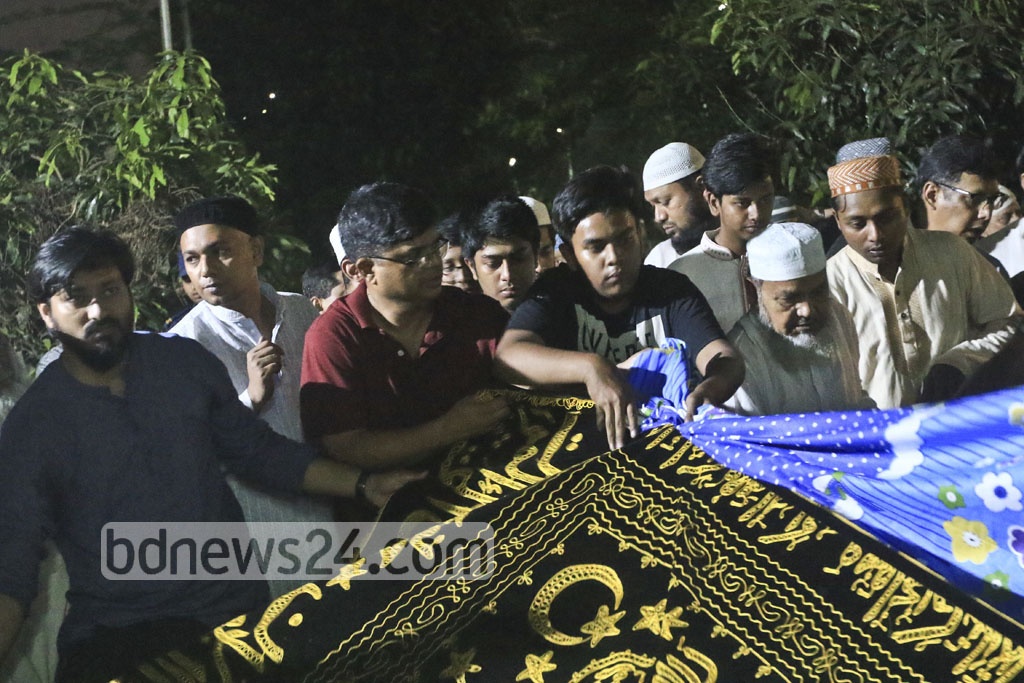 Pilot Abid’s son traumatised after losing both parents