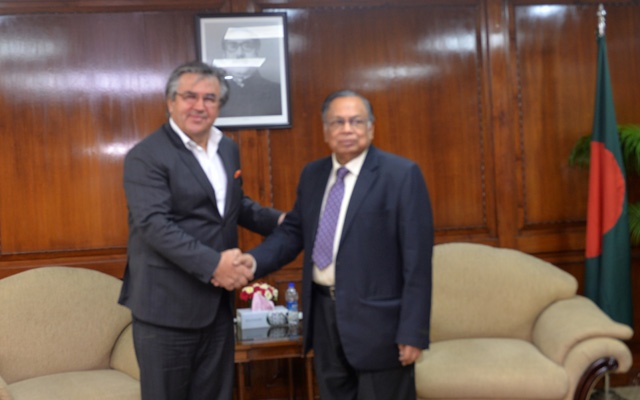 Bosnian Ambassador Subasic pays farewell call on foreign minister