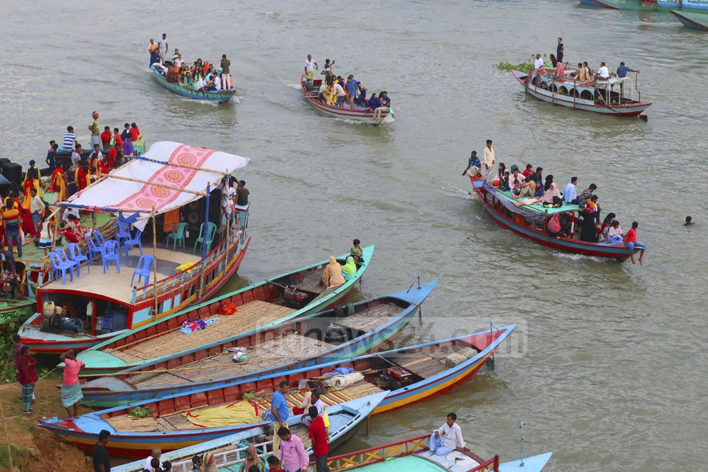 Boat trips on Balu River