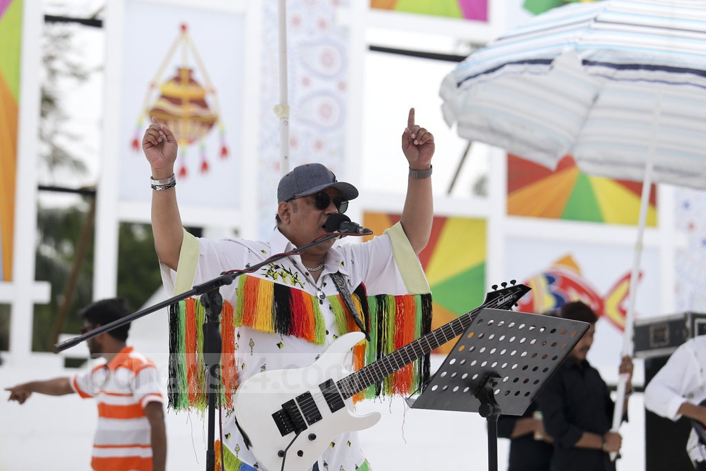 Ayub Bachchu lays down silver guitar