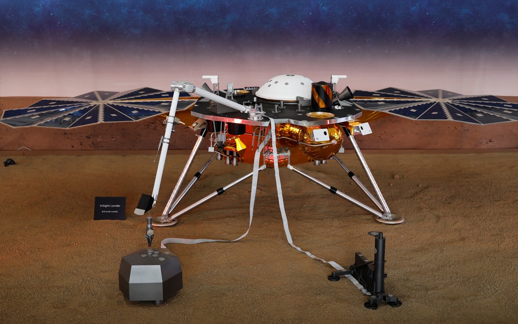 NASA's latest Mars craft lands for unprecedented seismic mission