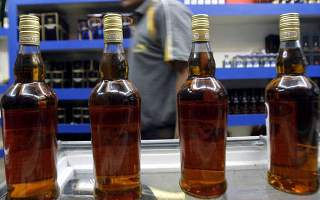 More than 100 dead after drinking bootleg alcohol in India