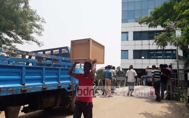 RAJUK gives users more time to vacate BGMEA building