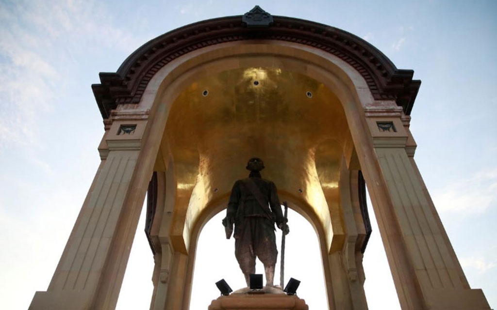 The real 'King and I' - the story of new Thai king's famous ancestor