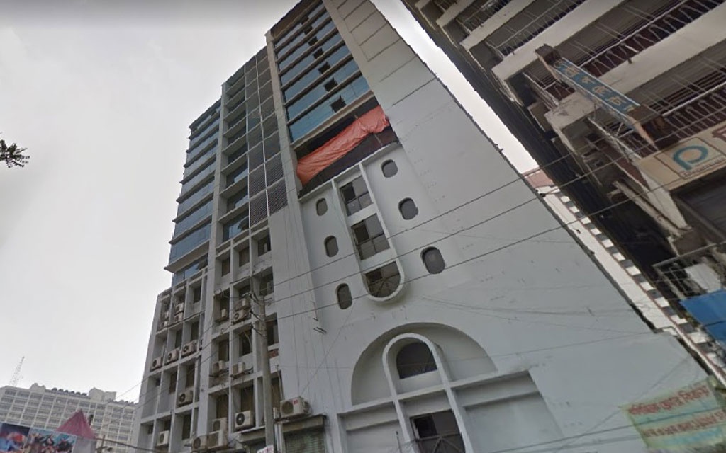 Fire breaks out at Tropicana Tower in Dhaka’s Paltan