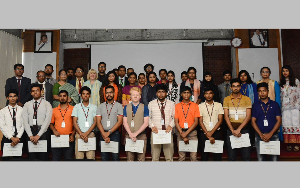 Students should read lots of books, IUBAT VC Abdur Rab says at reading ...