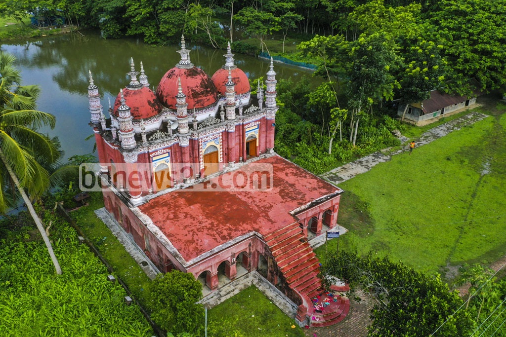 Mia Bari mosque in Korapur