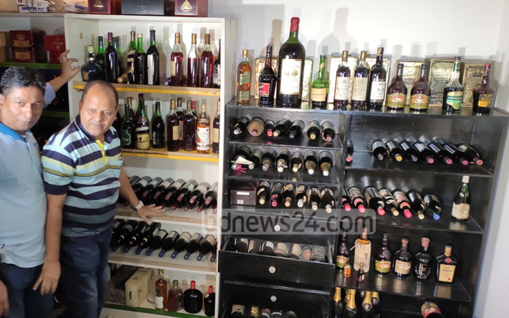 Anti-narcotics team raids Aziz Mohammad Bhai’s Gulshan home