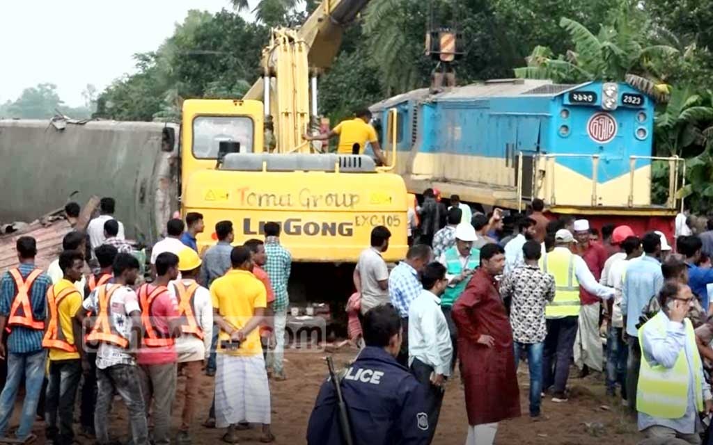 At least 16 killed, scores injured as two trains collide in Bangladesh