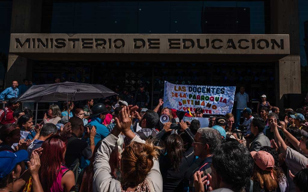 Students fainting from hunger in Venezuela’s failing school system