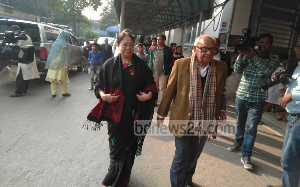 Khaleda not getting proper treatment, says her sister Selima